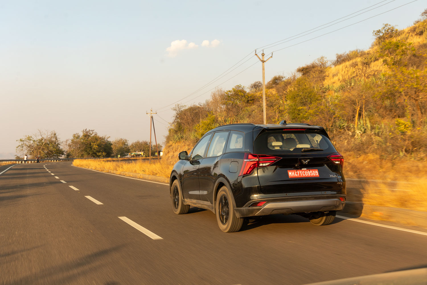 Mahindra XUV700 Price - 7 seater SUV, Images, Colors & Reviews