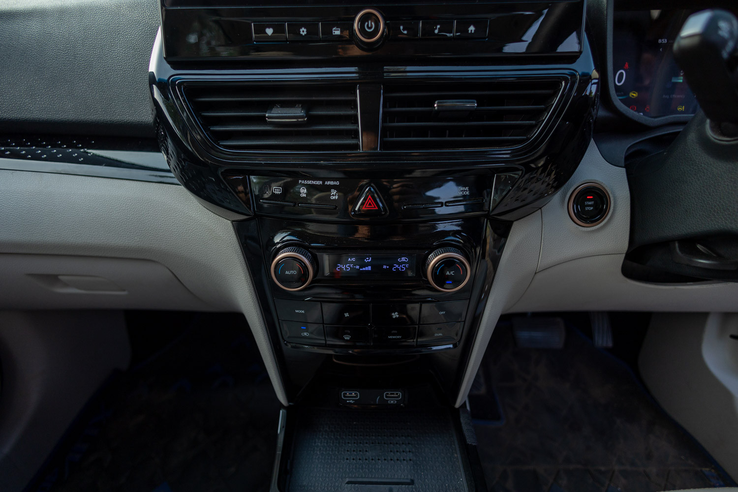 Tata Punch EV Empowered Plus S Long Range vs Mahindra XUV400 EC Pro ...