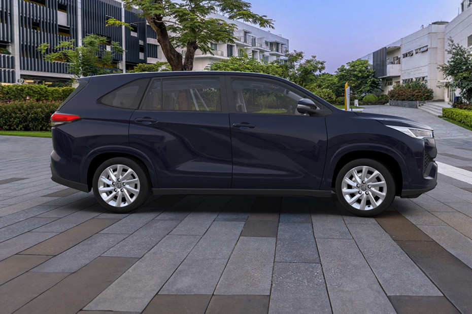 Toyota Innova Hycross GX (O) 7-seater Variant Explained In 7 Images ...