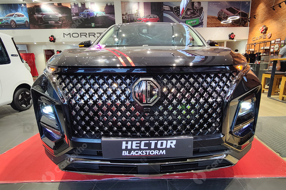 MG Hector Blackstorm Edition Detailed In 7 Images | CarDekho.com