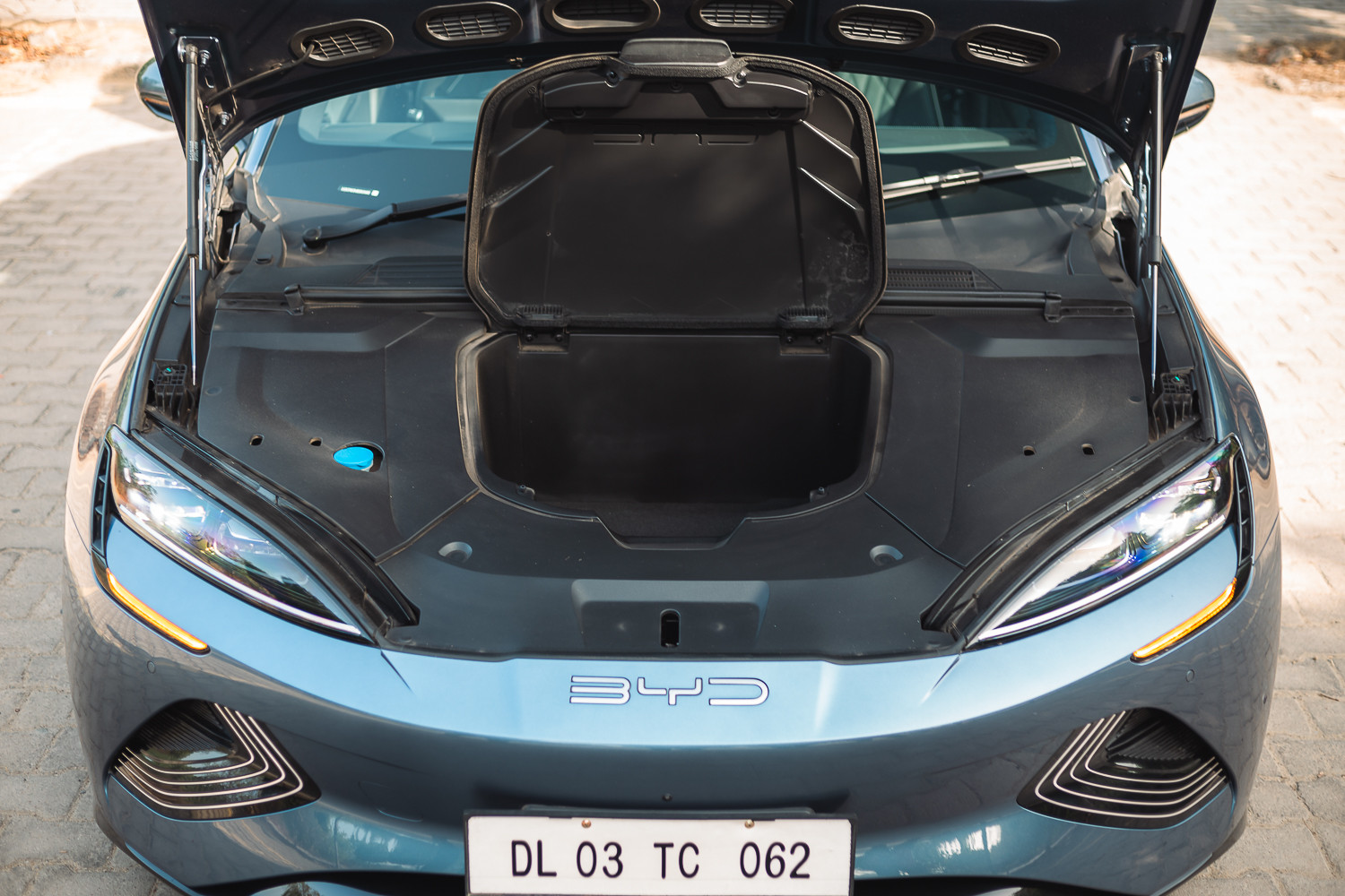 BYD Seal Price - Features, Images, Colours & Reviews