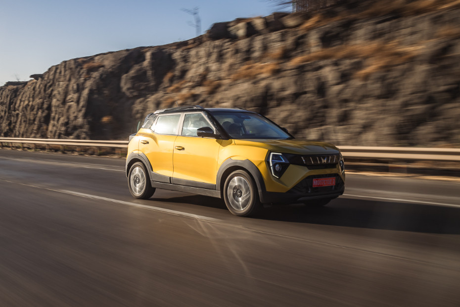 Mahindra XUV 3XO vs Mahindra XUV300: Diesel Manual Performance ...