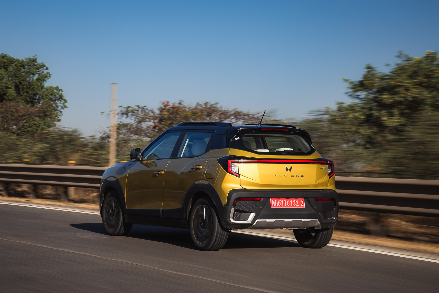 Mahindra XUV 3XO vs Mahindra XUV300: Diesel Manual Performance ...