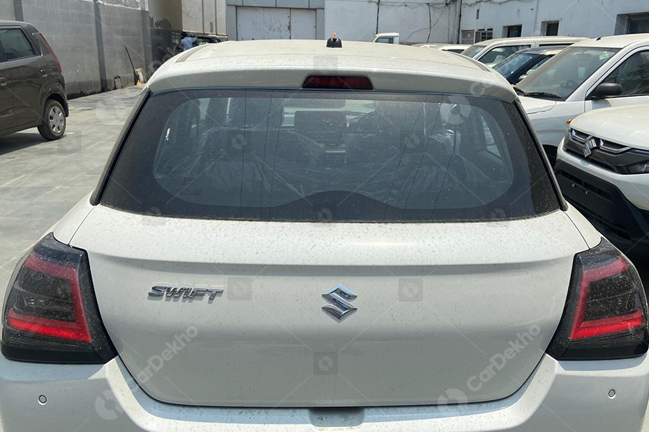 New Maruti Swift Base-spec Lxi Variant Explained In 10 Images ...