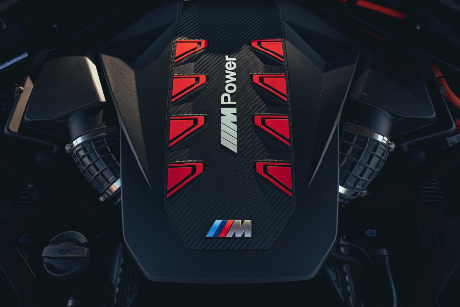 Watch: Plug-in Hybrid Tech In Cars Explained | CarDekho.com