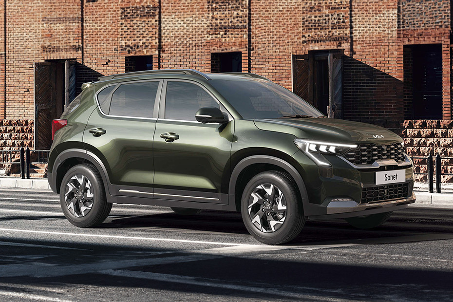 Top 10 SUVs Under 25 Lakh Offered In A Forest Green Colour: Mahindra Scorpio N, Mahindra Thar ...