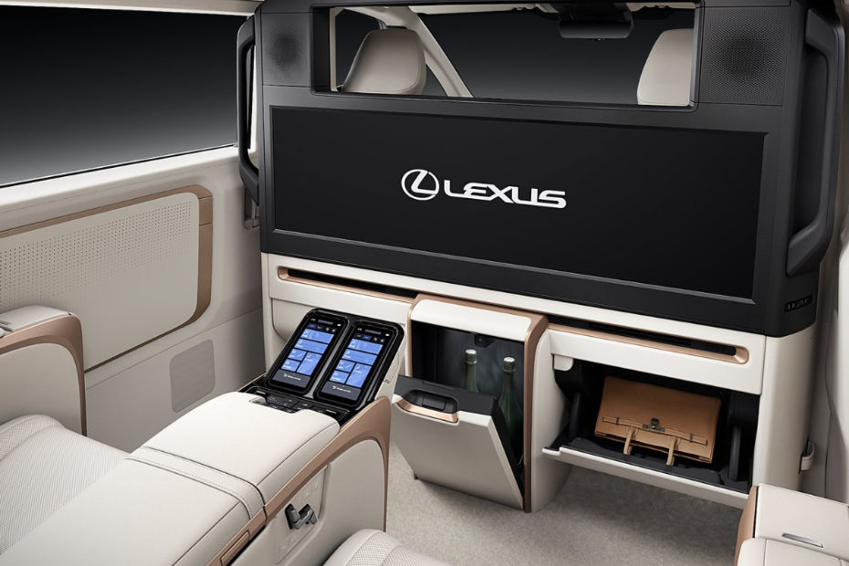 Ranbir Kapoor And Alia Bhatt Bring Home A Lexus LM Luxury MPV ...
