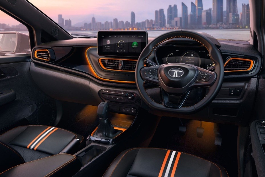 Tata Altroz Racer vs Hyundai i20 N Line: Price Comparison | CarDekho.com