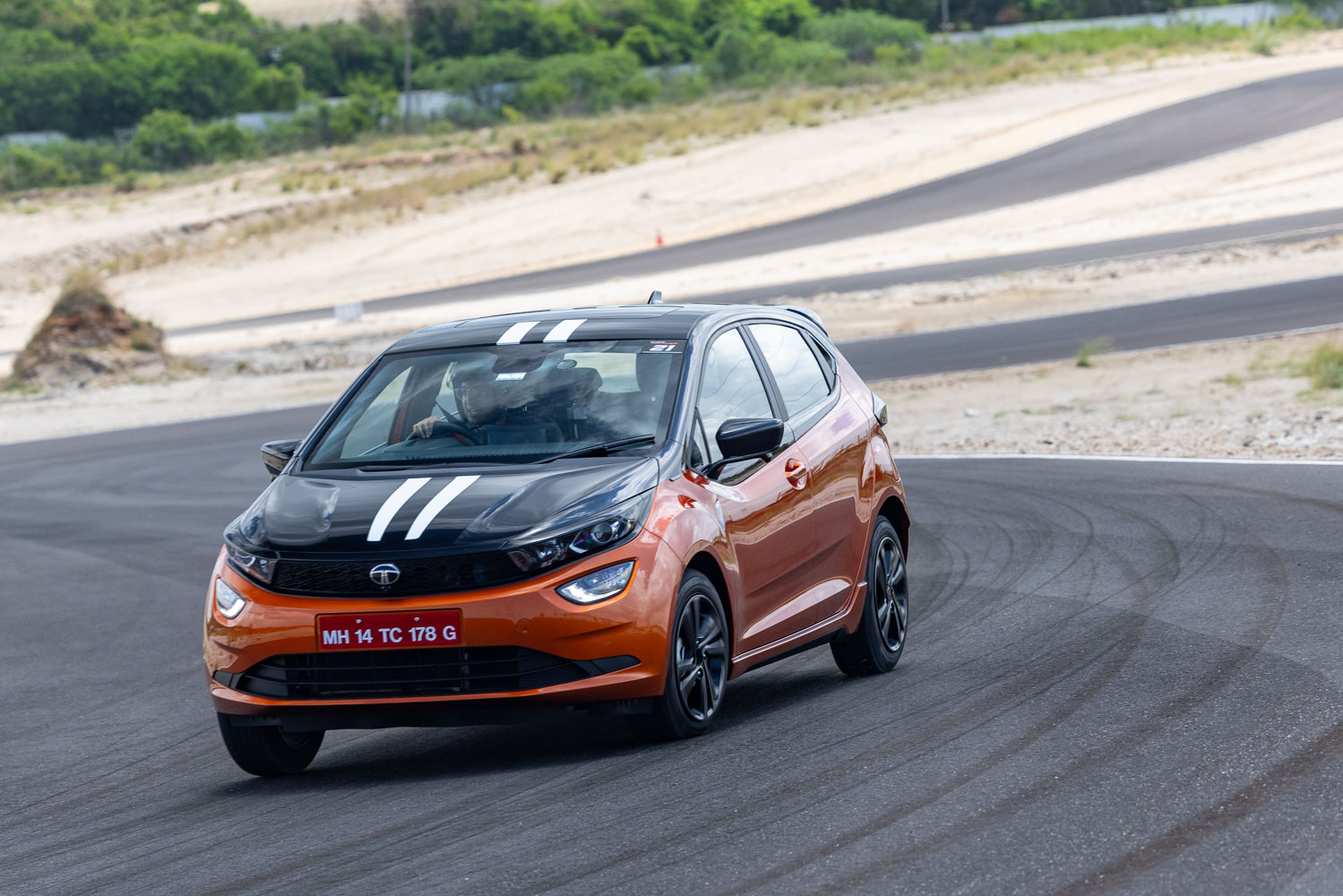 Tata Altroz Racer Price - Features, Images, Colours & Reviews