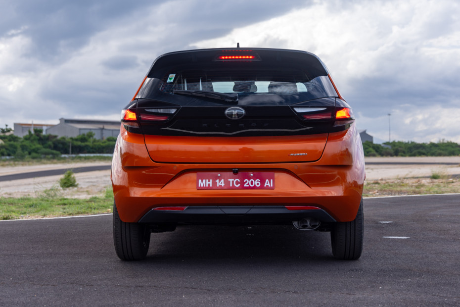 Tata Altroz Racer Exterior And Interior Detailed In 15 Images ...