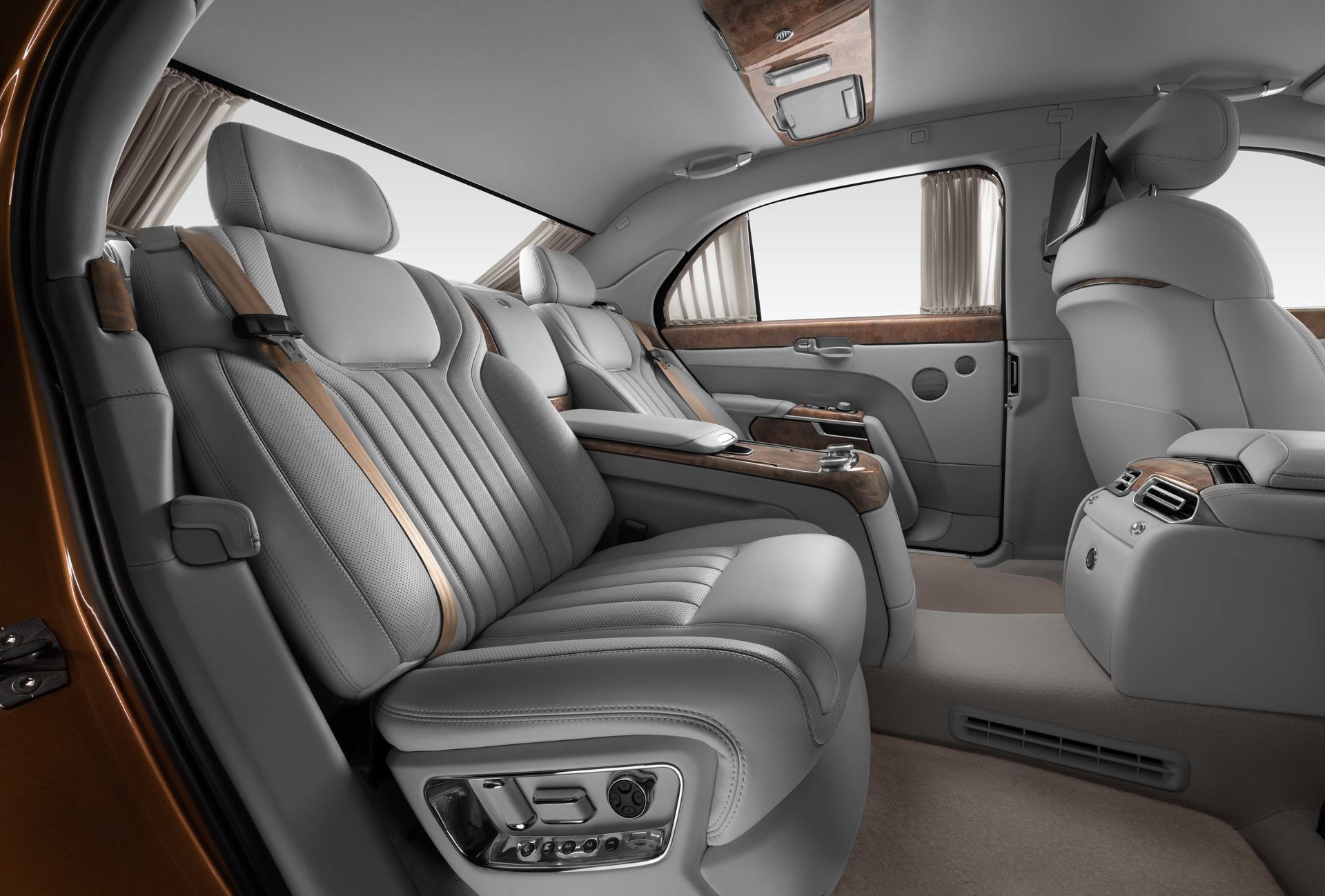 All You Need To Know About The Aurus Senat, The Car Gifted By Vladimir ...