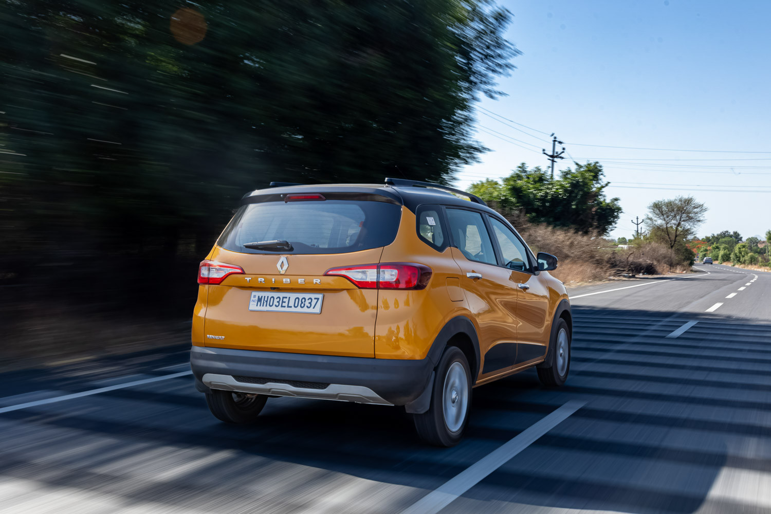 Renault Triber Price - Features, Images, Colours & Reviews