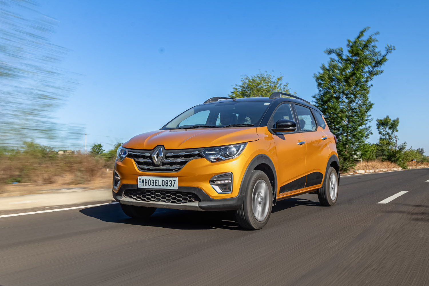 Renault Triber Price - Features, Images, Colours & Reviews