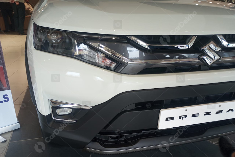 Maruti Brezza Urbano Edition Detailed In 7 Real-life Images | CarDekho.com
