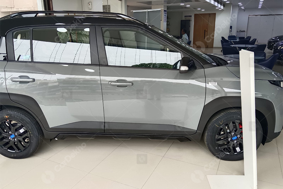 Hyundai Exter Knight Edition Arrives At Dealerships, Explained In 5 ...