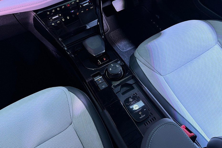 Tata Curvv EV Interior Explained In 10 Images | CarDekho.com