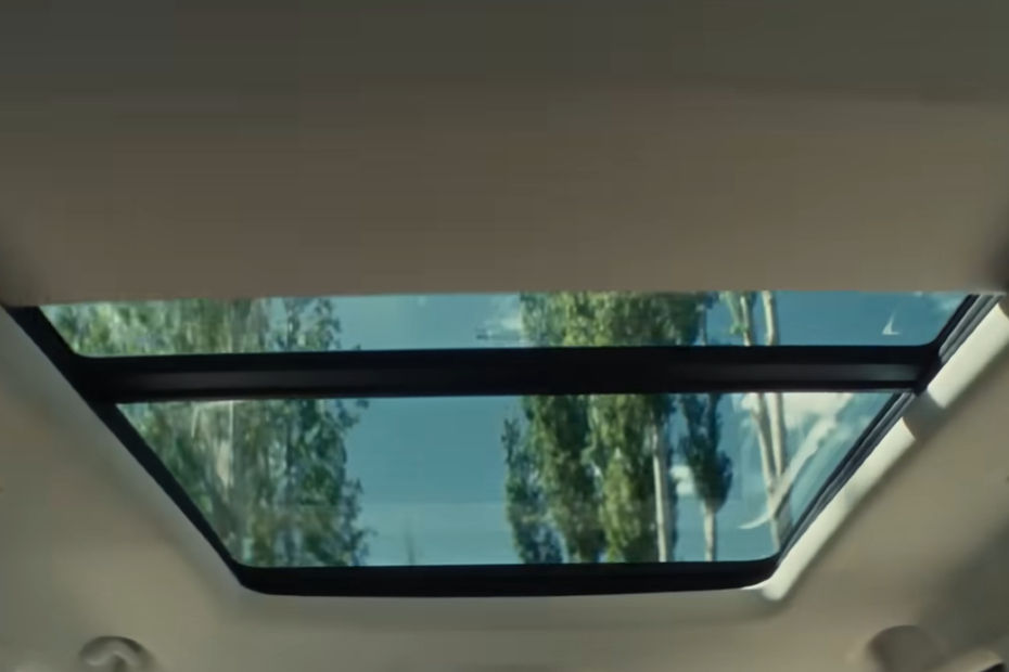5 Door Mahindra Thar Roxx Will Get Two Sunroof Options: A Panoramic ...