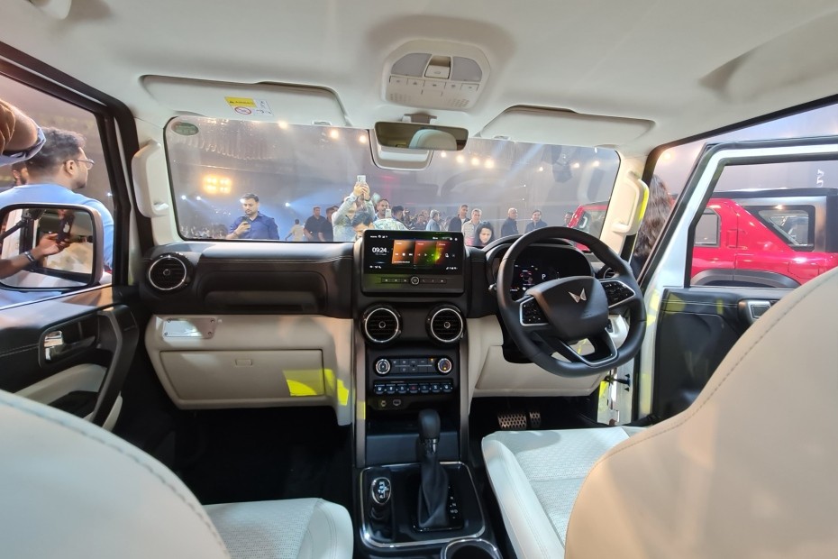 5 Door Mahindra Thar Roxx Variant-wise Colour Options Explained ...