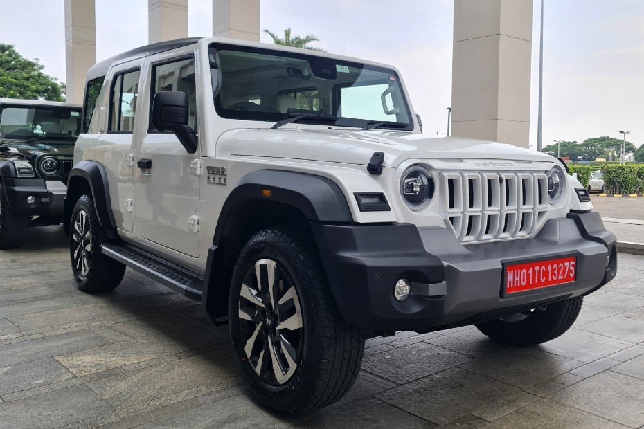 5 Door Mahindra Thar Roxx Variant-wise Colour Options Explained ...