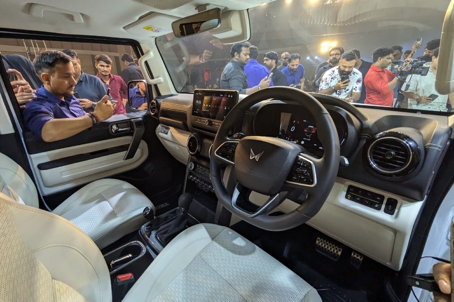 5 Door Mahindra Thar Roxx Interior Explained In 10 Images - Dartjets