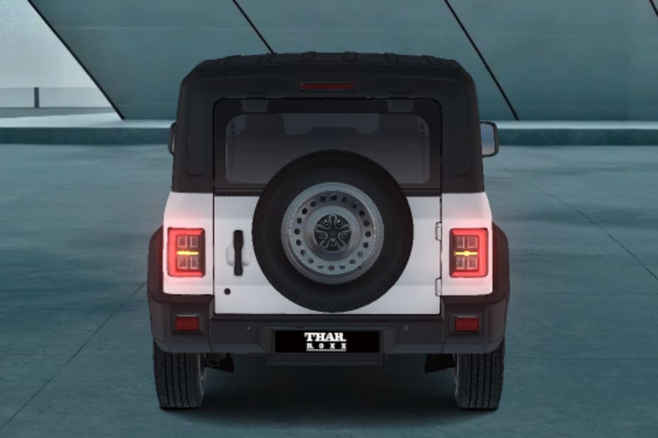 5 Door Mahindra Thar Roxx MX1 Base Variant Detailed In 10 Images ...
