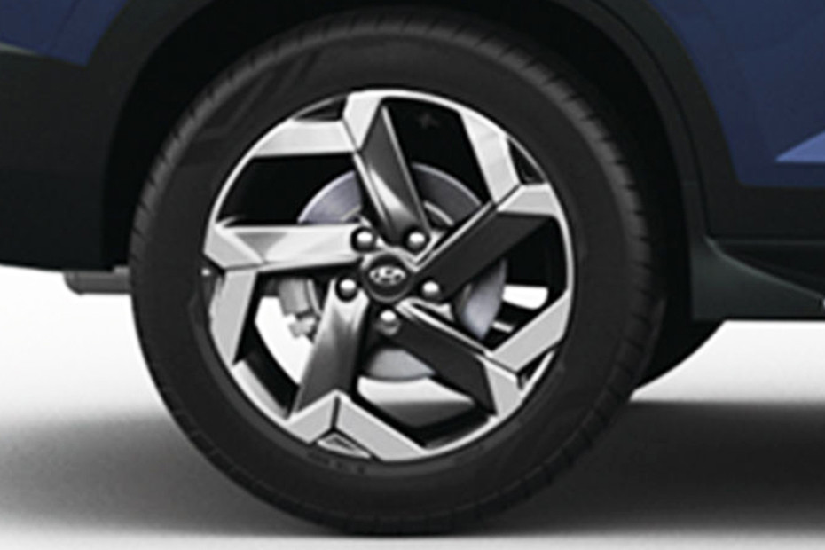 Hyundai Alcazar Old vs New: Exterior Design Comparison | CarDekho.com