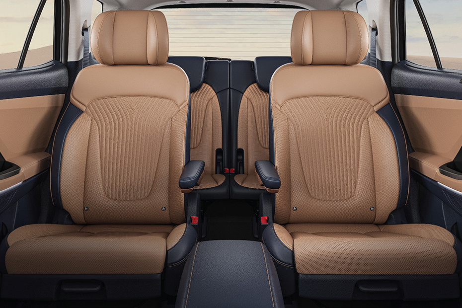 7 Features 2024 Hyundai Alcazar Can Get Over MG Hector Plus: Bigger ...