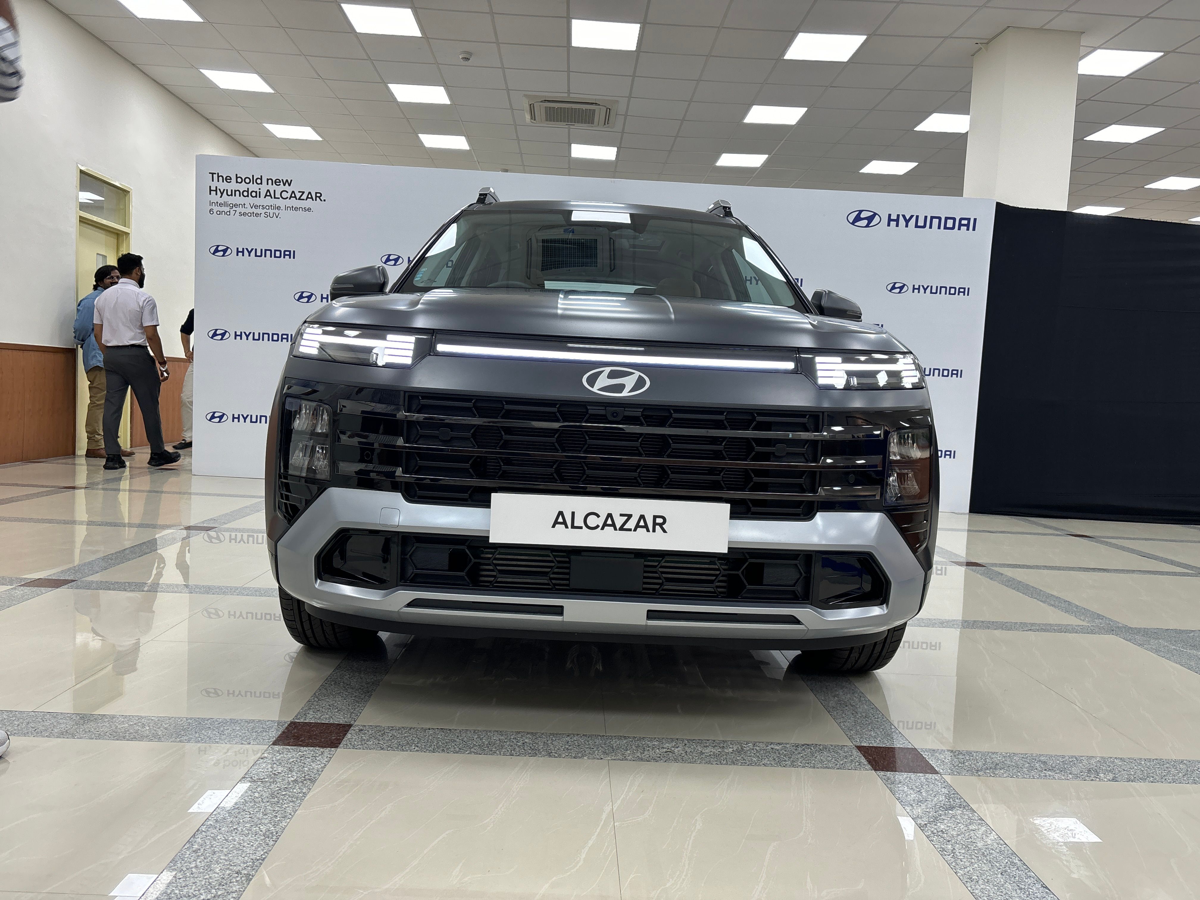 2024 Hyundai Alcazar Exterior Design Explained In 10 Images | CarDekho.com