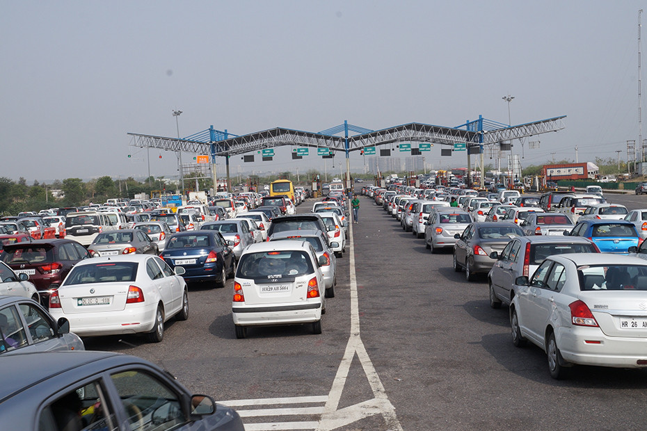 GPS-based Global Navigation Satellite System or GNSS Toll Collection ...