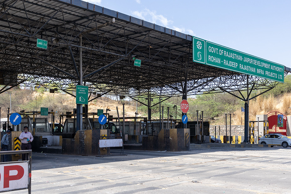 GPS-based Global Navigation Satellite System or GNSS Toll Collection ...