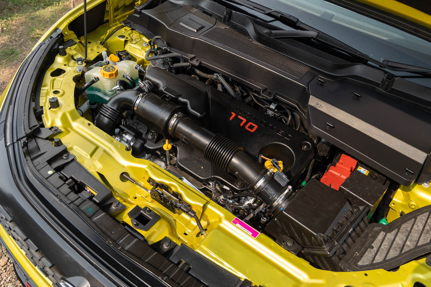 Tata Harrier Price - 5 seater SUV Images, Colours & Reviews