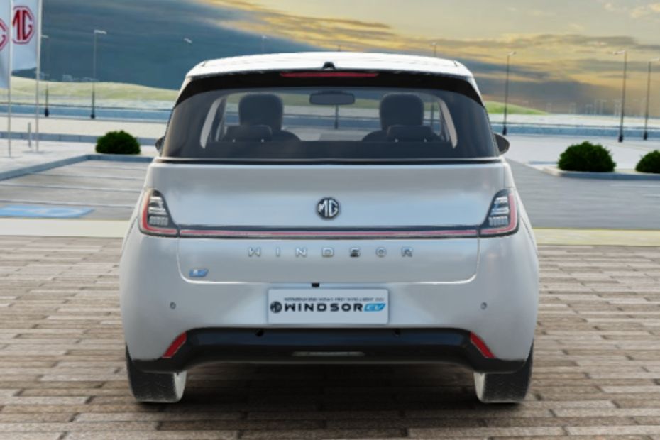 MG Windsor EV Excite vs Essence Variants: Images Comparison | CarDekho.com