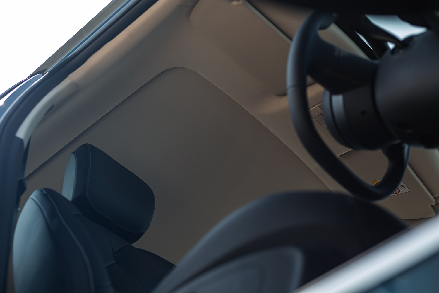 MG Windsor EV Price - Features, Images, Colours & Reviews