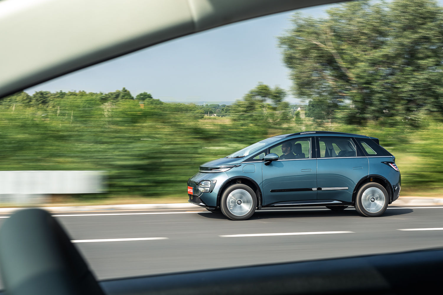MG Windsor EV Price - Features, Images, Colours & Reviews