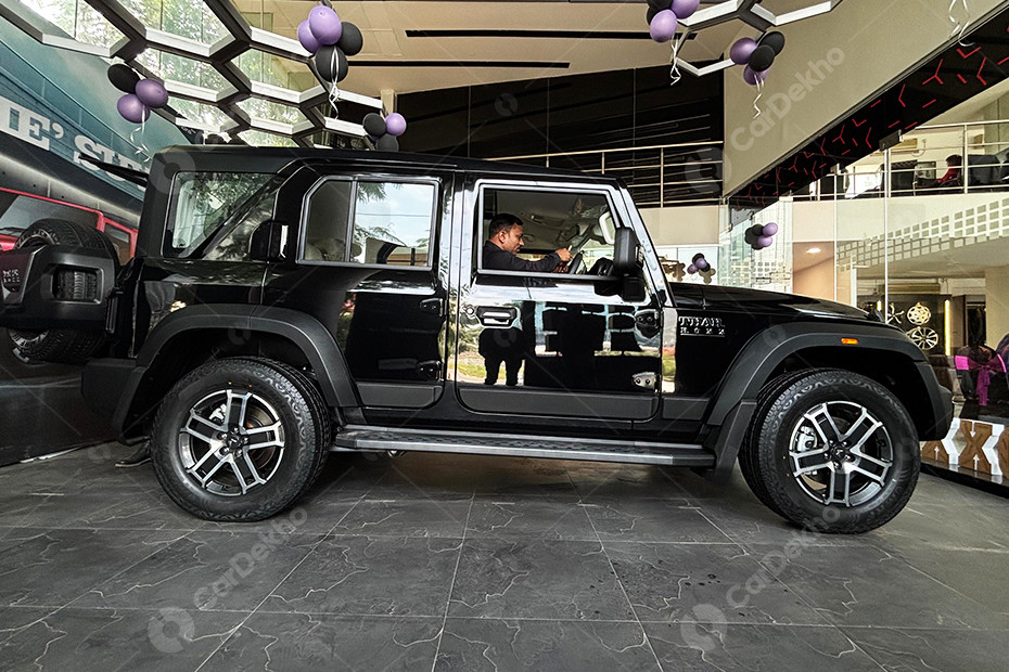 Mahindra Thar Roxx AX5L Variant Explained In 15 Real Life Images ...