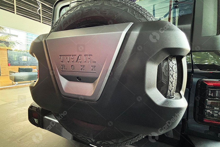 Mahindra Thar Roxx AX5L Variant Explained In 15 Real Life Images ...