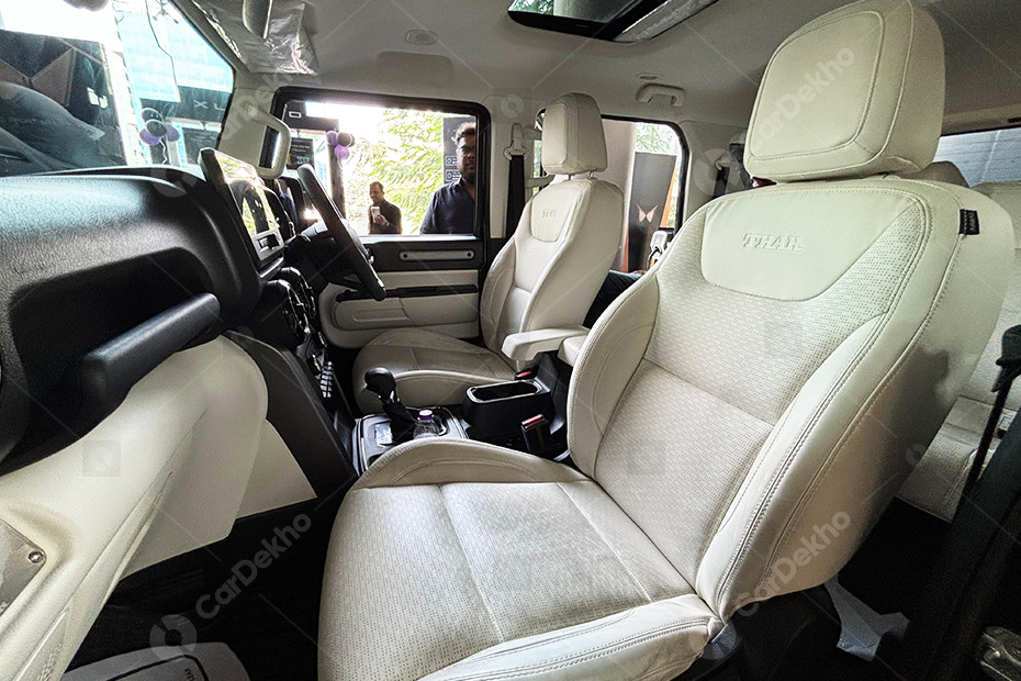 Mahindra Thar Roxx AX5L Variant Explained In 15 Real Life Images ...