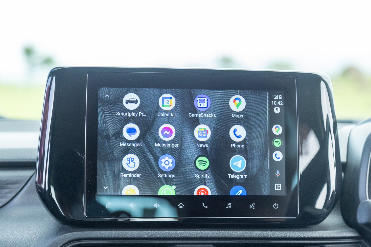 Maruti Swift Price - Images, Colours & Reviews