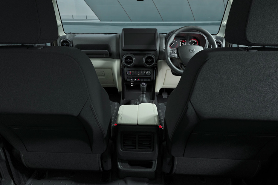 5 Door Mahindra Thar Roxx MX1 vs AX7L: Base vs Top Variant Comparison ...