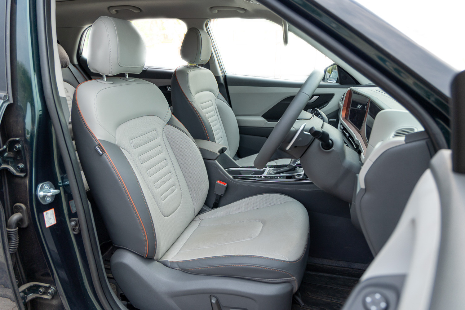 Hyundai Creta Price - Images, Colours & Reviews