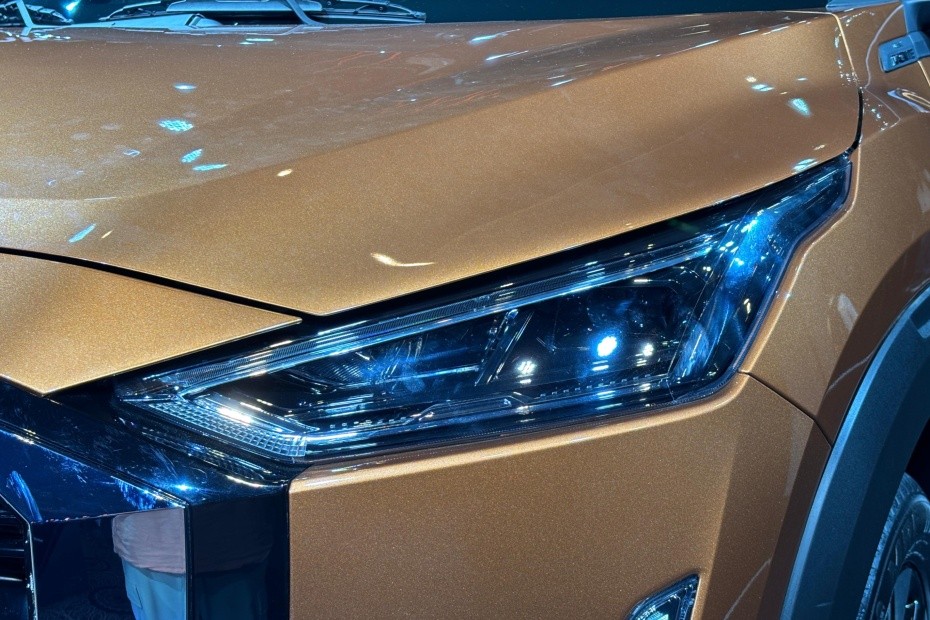 Nissan Magnite Facelift Explained in 12 Images | CarDekho.com