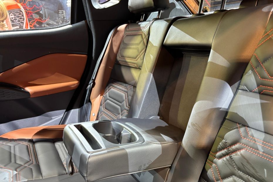 2024 Nissan Magnite Interior Explained In 15 Images | CarDekho.com