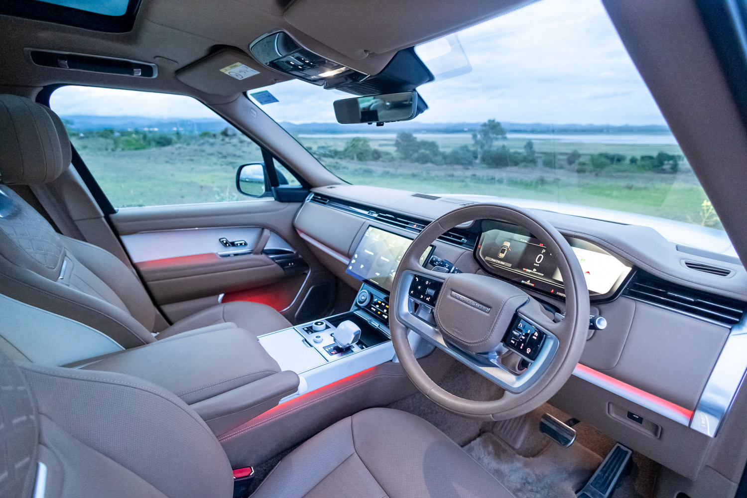 Range Rover Price - Images, Colours & Reviews