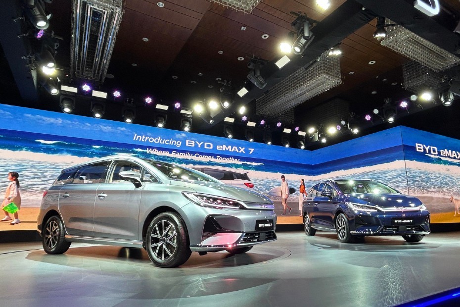 BYD eMAX 7 Launched At Rs 26.90 Lakh | CarDekho.com