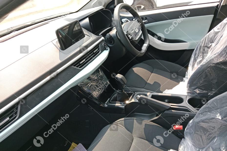 Tata Nexon Creative CNG Variants Explained In 10 Images | CarDekho.com