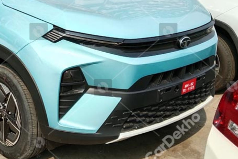 Tata Nexon Creative CNG Variants Explained In 10 Images | CarDekho.com
