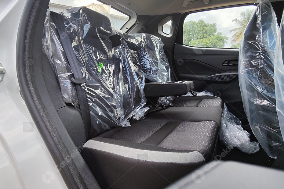 Nissan Magnite Visia Base Variant Explained In 7 Real-life Images ...