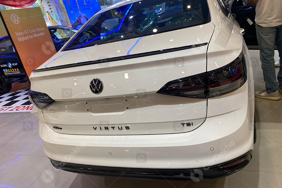 Volkswagen Virtus GT Line Variant Explained In 7 Images | CarDekho.com