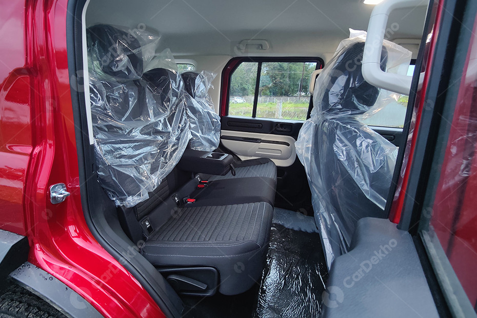 Mahindra Thar Roxx MX3 Variant Explained In 10 Real-life Images ...