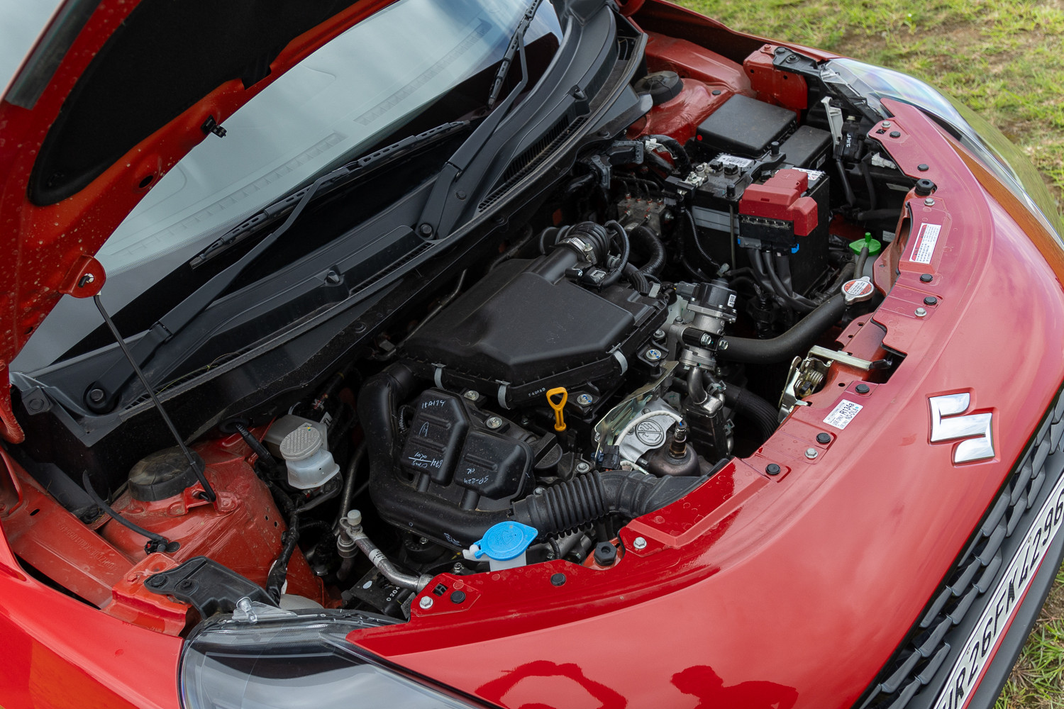 2024 Maruti Suzuki Swift vs Hyundai Exter Review: Design, Interior ...